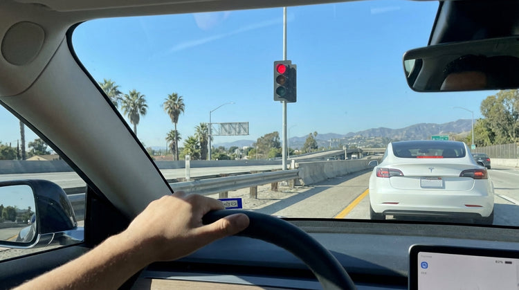 Los Angeles ramp metering lights explained for drivers – Hola Car Rentals