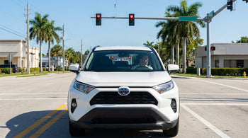 Florida car hire: yielding to sirens at red lights – Hola Car Rentals